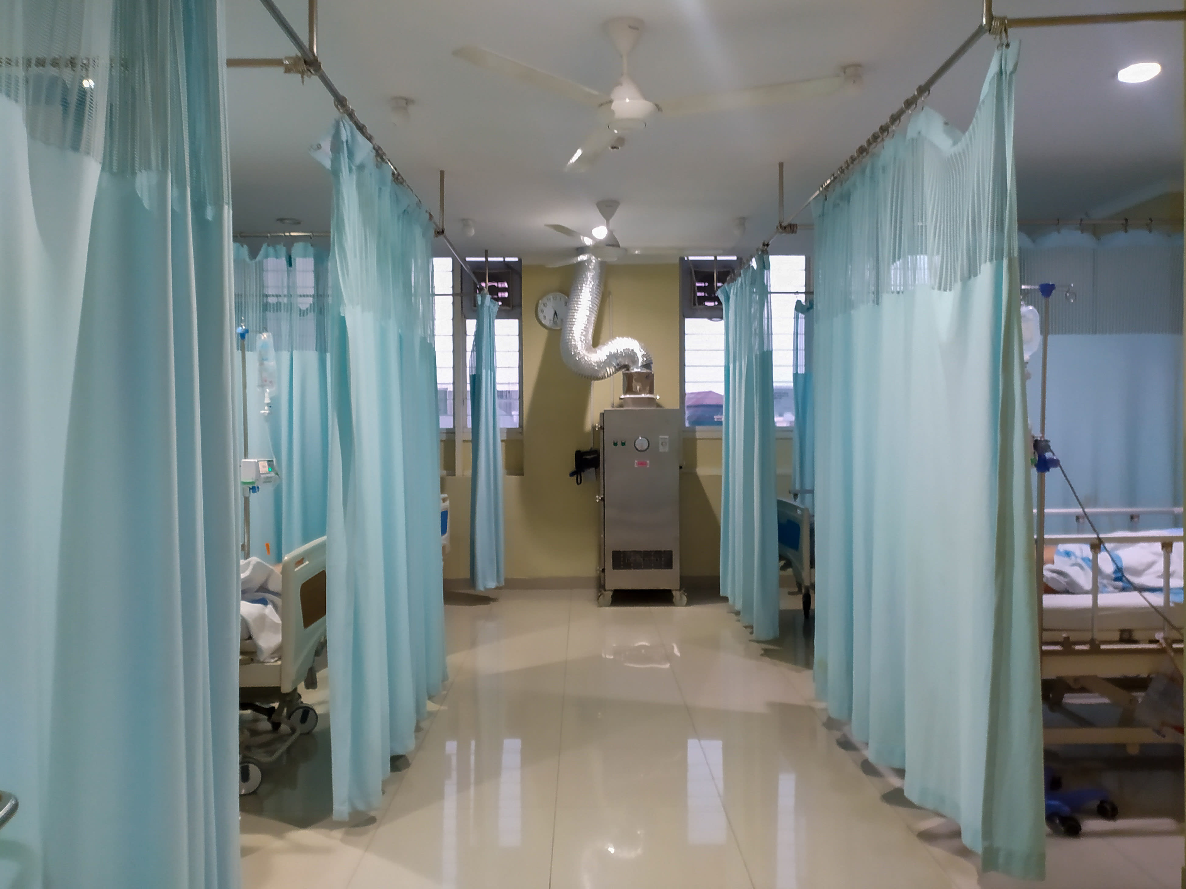 More hospitals 'not the answer' to overcrowded hospitals - think tank